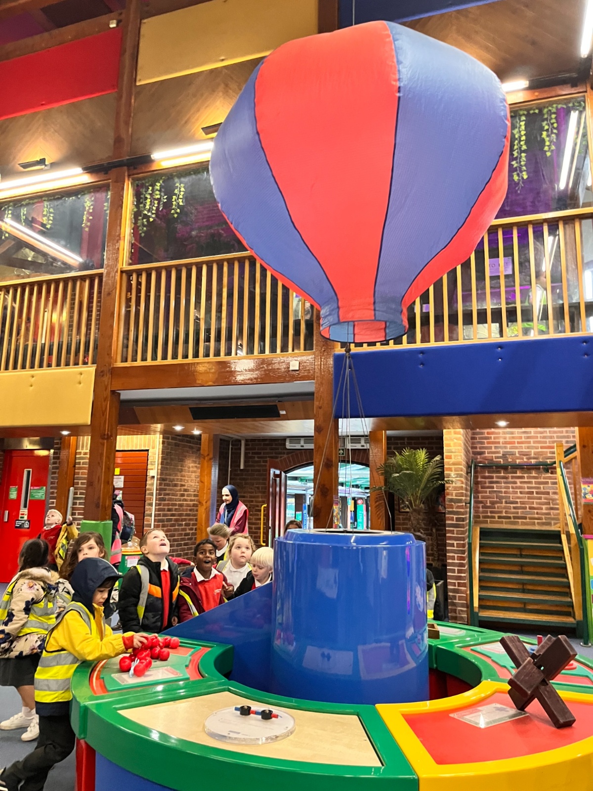 Leatherhead Trinity School and Nursery - Visit to The Discovery Centre